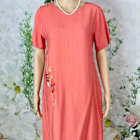 Dresses | New Embroidery Shift Dress Boutique Party Dress Event ...